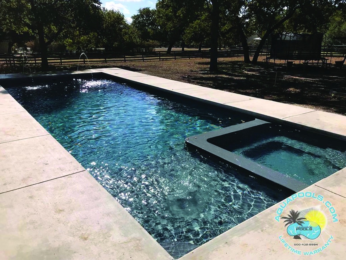 Astoria 14 - Latham Pools - CA
