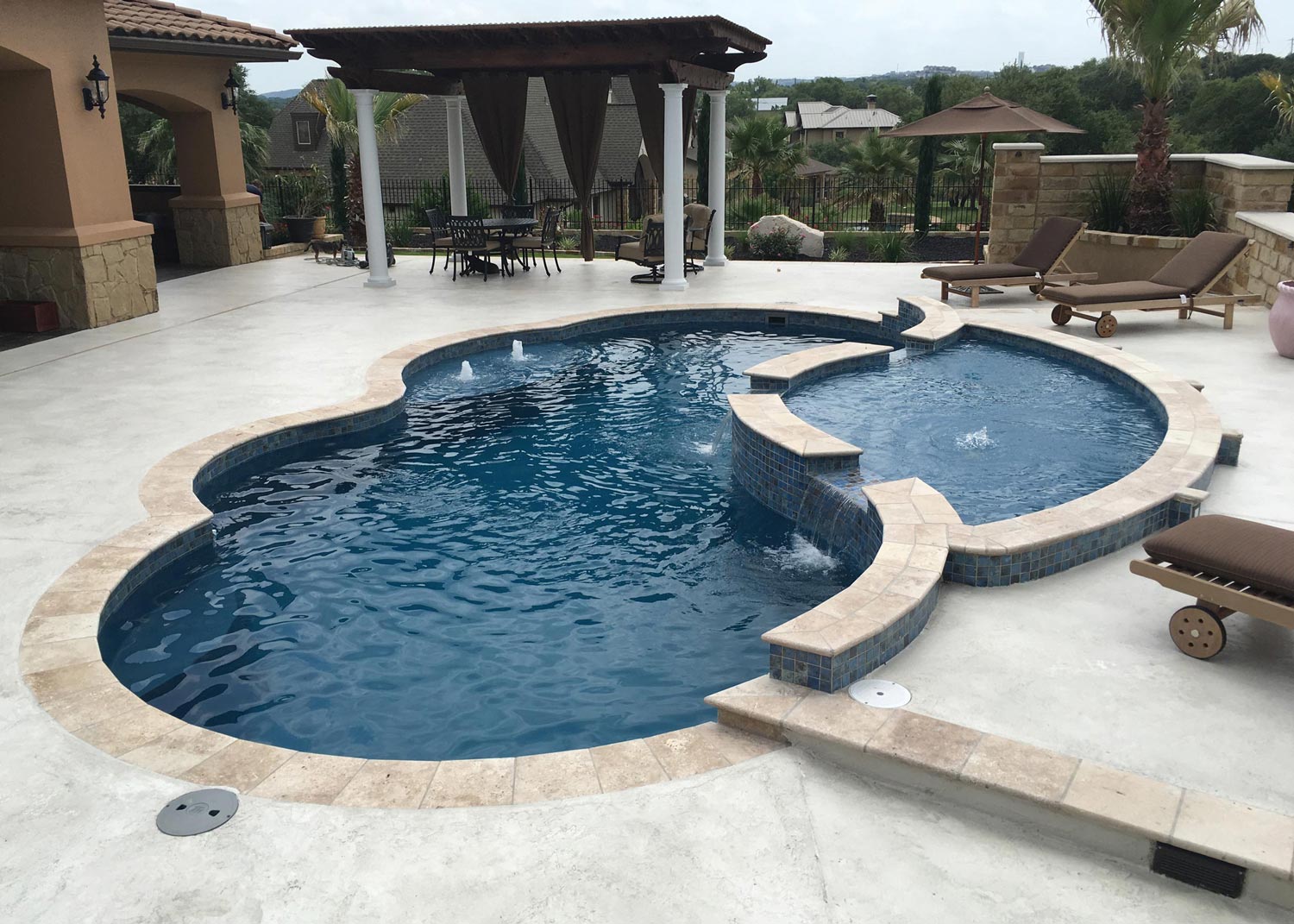 Gemini - Latham Pools - CA