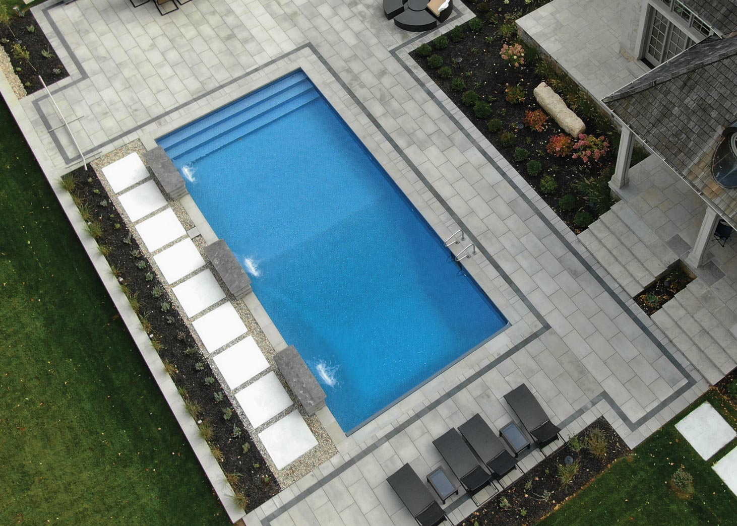 Monaco 16' x 40' Pool | Latham Pool