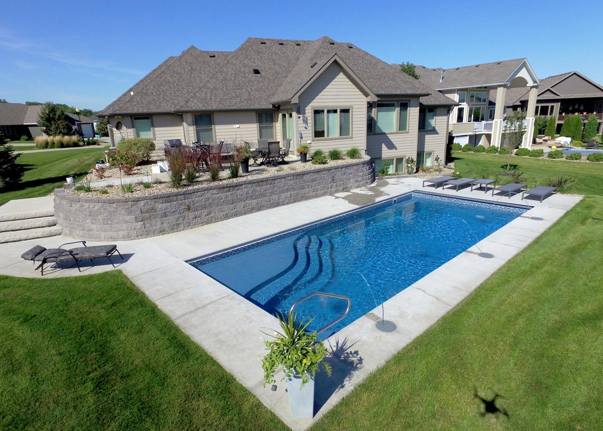 16' x 35' Olympia 16 Model Pool | Latham Pool