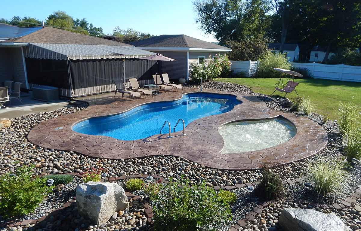 Coronado - Latham Pools - CA