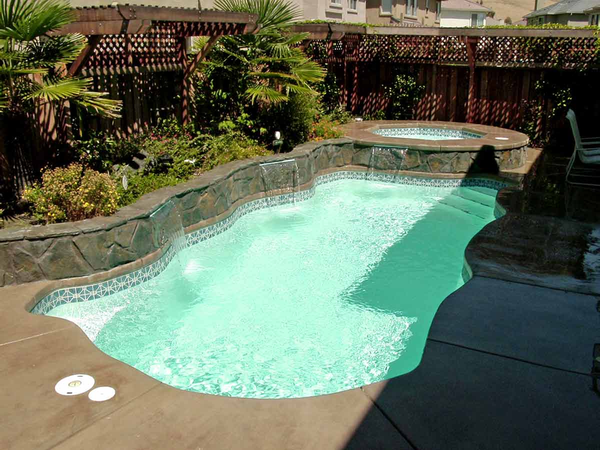 Key West 12' x 25' 7″ Model Pool | Latham Pool