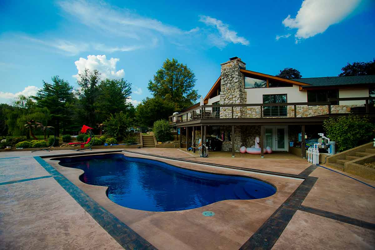 Synergy - Latham Pools - CA