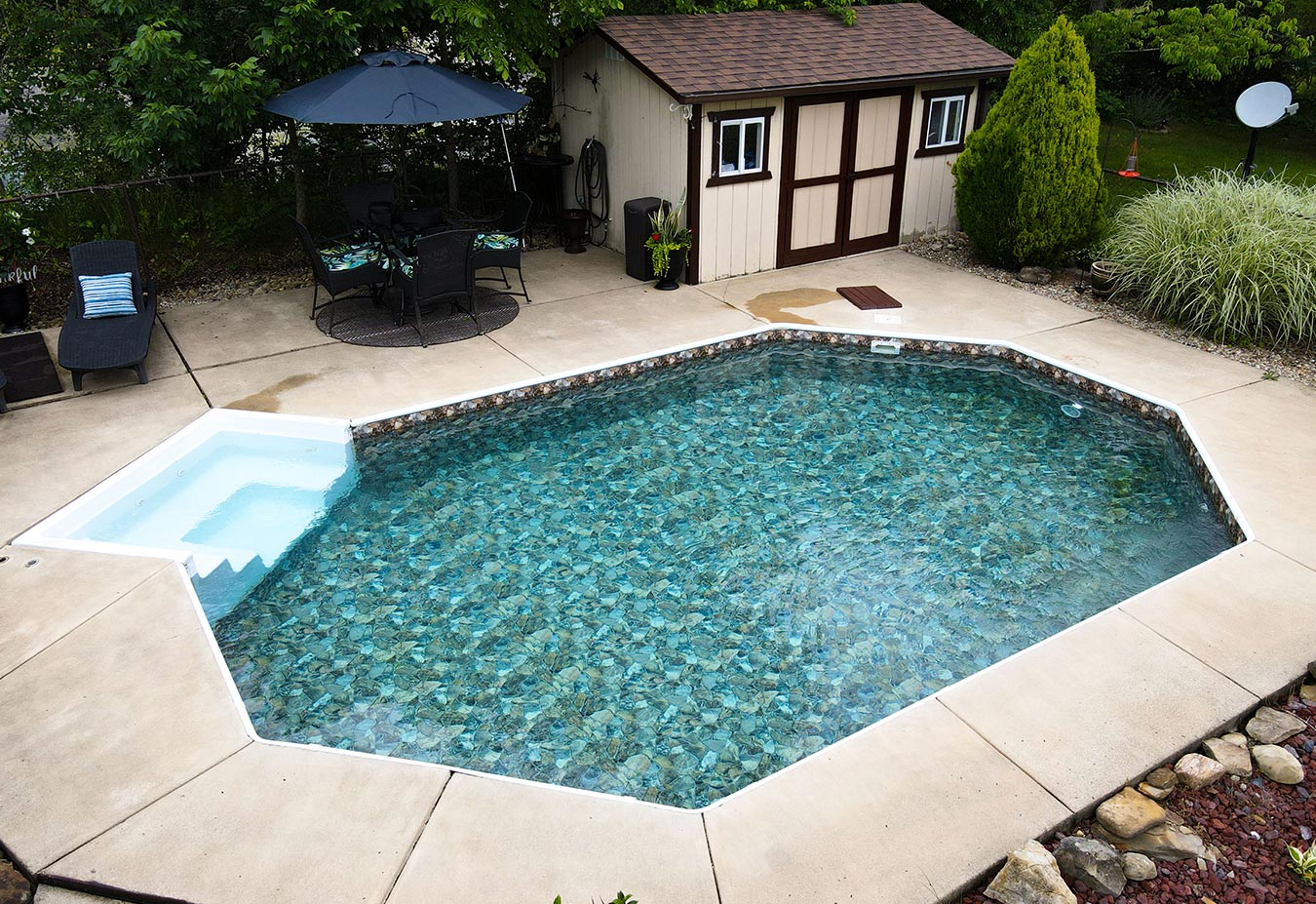 Flagstone Tan - Latham Pools - CA