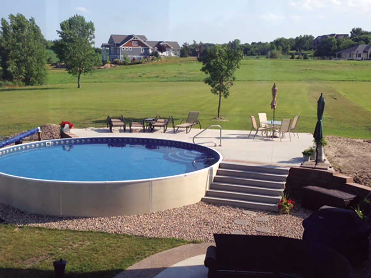 Round - Latham Pools - CA